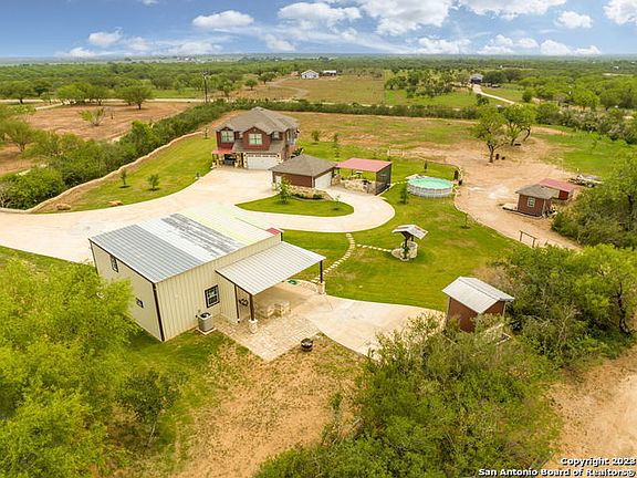 170 CR 2660, Moore, TX 78057 | Zillow