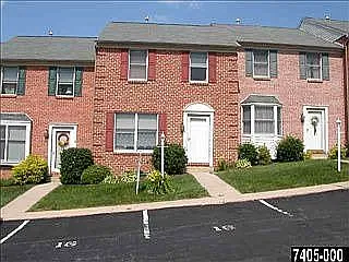 60 Hunters Run Ct Red Lion PA | Zillow