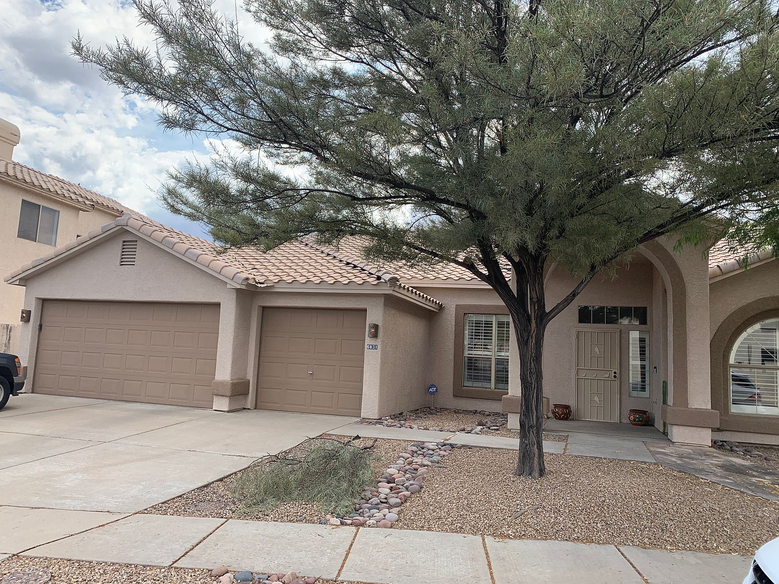 6831 W Rifle Way, Tucson, AZ 85743 | Zillow