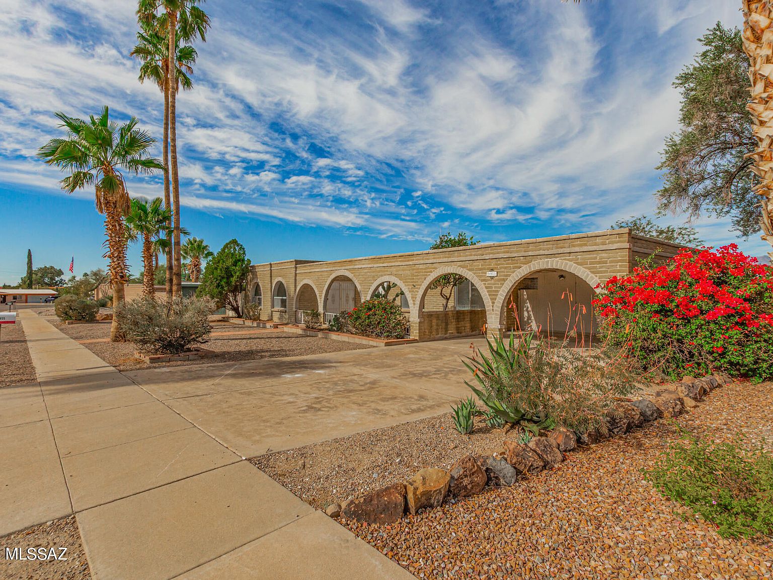 8955 E Maple Leaf Dr, Tucson, AZ 85710 | Zillow
