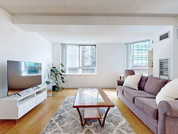 633 Bay St #411-C01, Toronto, ON M5G 2G4 | Zillow