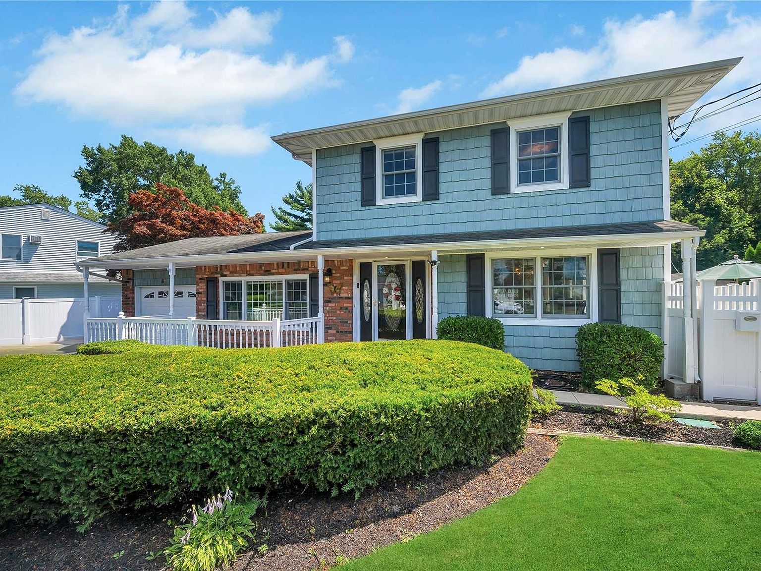 64 Wilshire Lane, Oakdale, NY 11769 | Zillow
