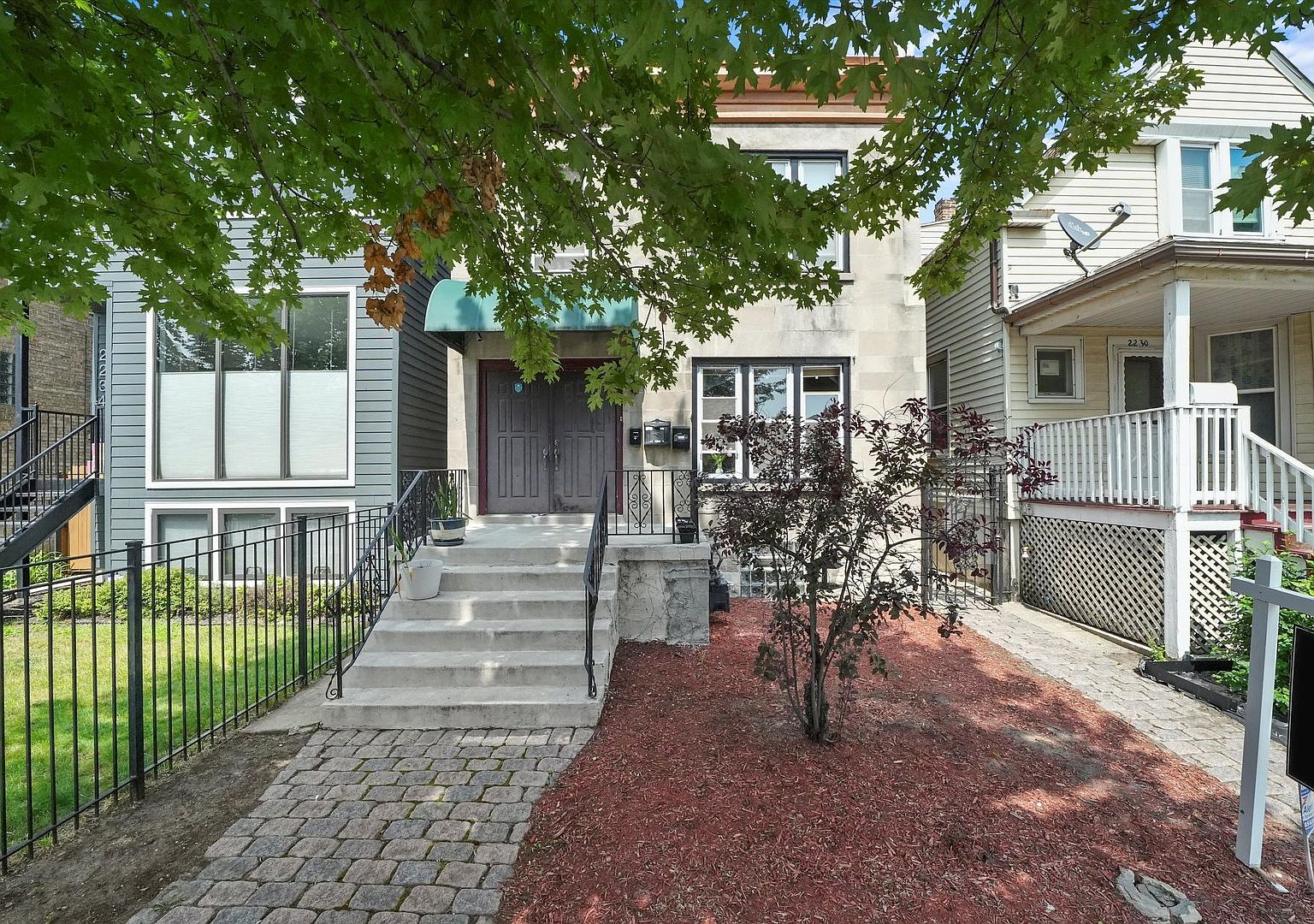 2232 W Foster Ave, Chicago, IL 60625 | Zillow
