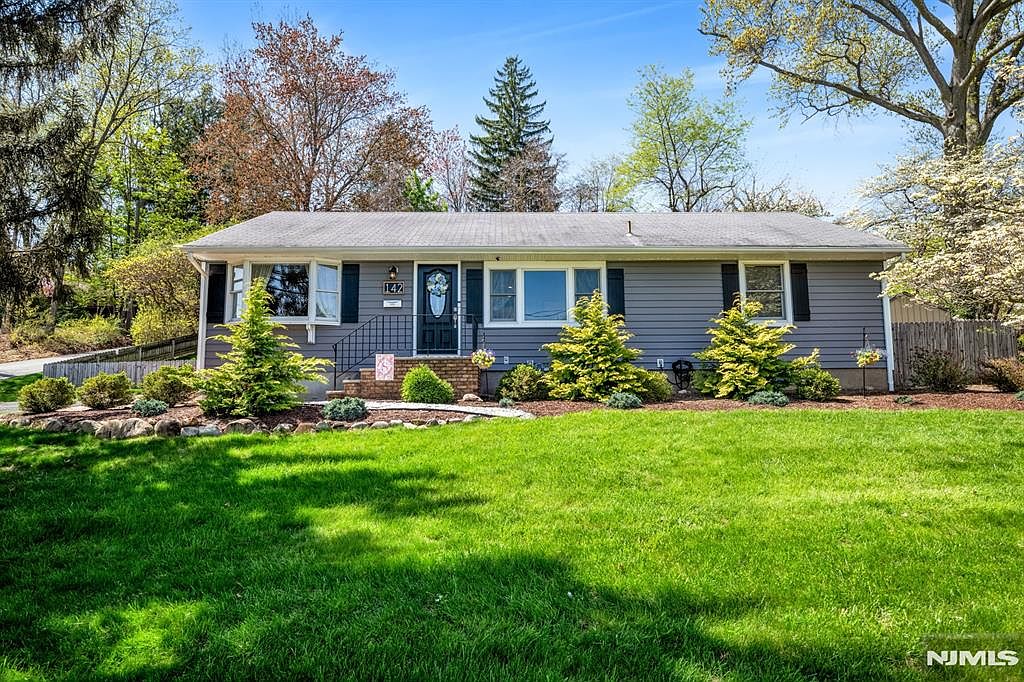 142 Hasbrouck Ave, Emerson, NJ 07630 | Zillow