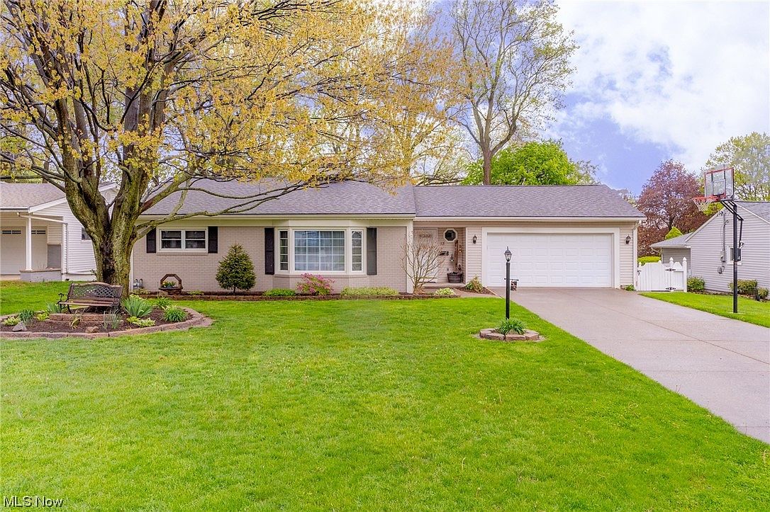 55 Hume Hill Dr, Amherst, OH 44001 | Zillow