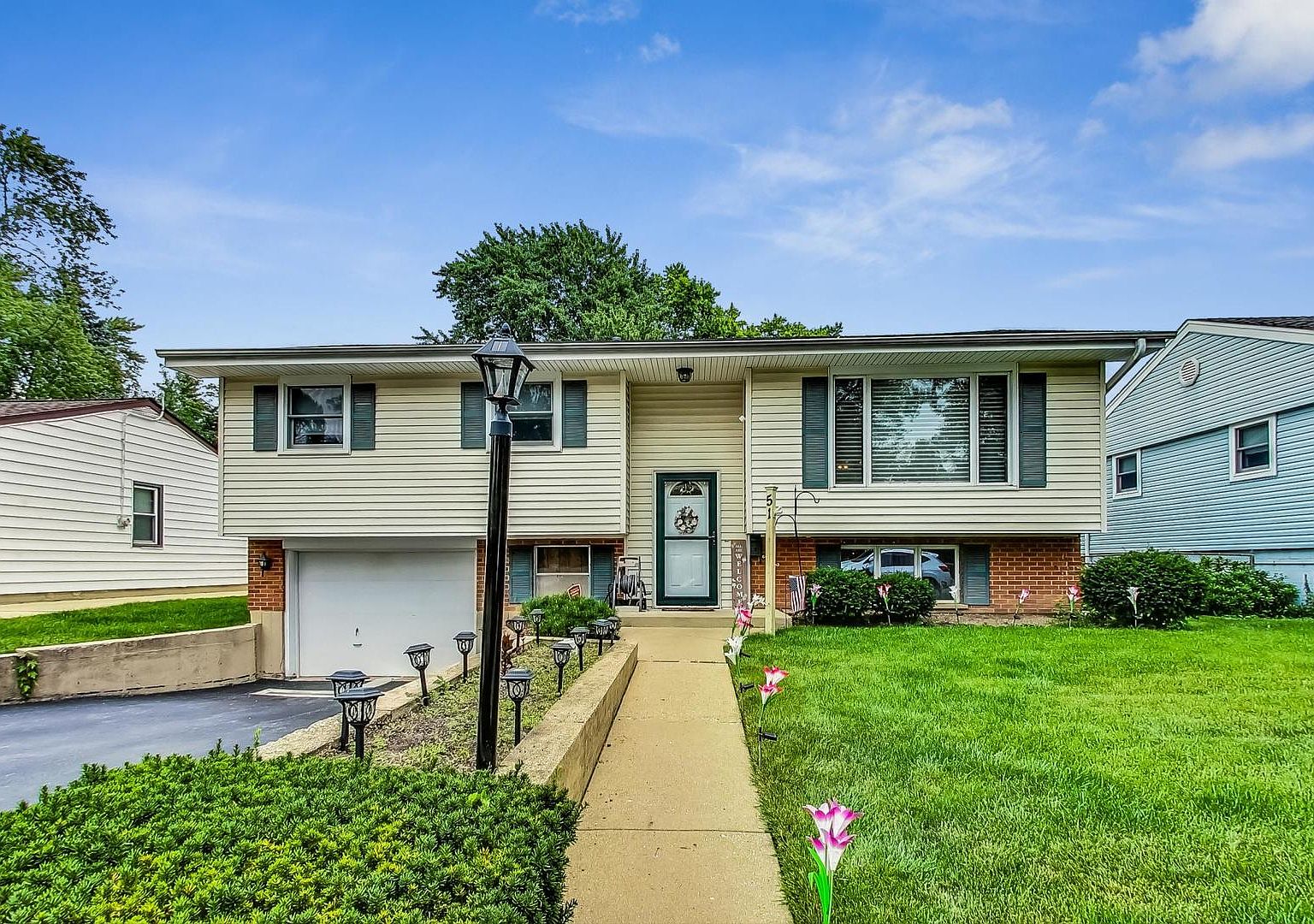 51 Willow Trl, Wheeling, IL 60090 | Zillow