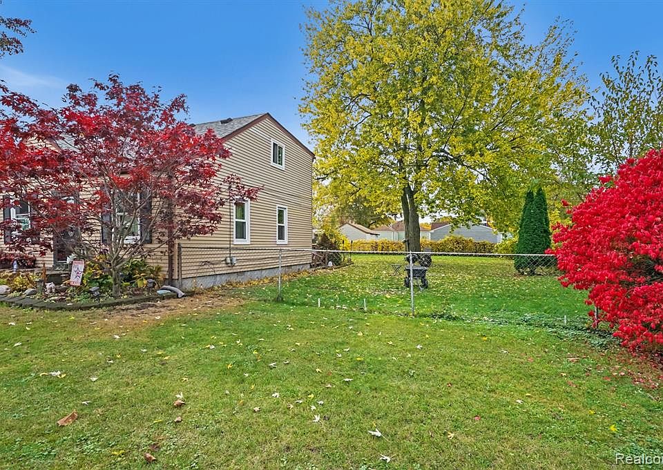 21732 Rosedale St, Saint Clair Shores, MI 48080 | MLS #20230091201 | Zillow