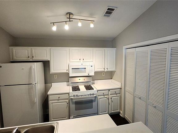 1347 Keys Crossing Dr NE, Atlanta, GA 30319 | Zillow