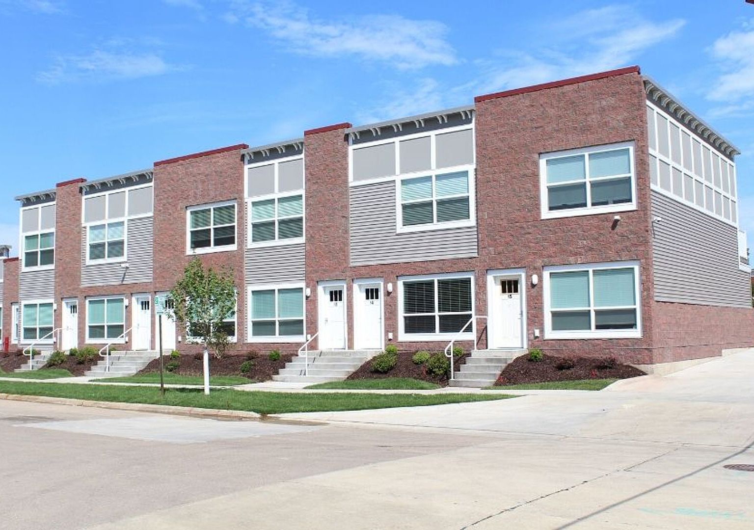 317 2nd St SW #065E6AD7E, Cedar Rapids, IA 52404 | Zillow