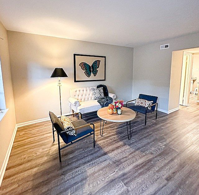 5723 Bramblegate Rd UNIT H, Greensboro, NC 27409 | Zillow