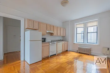 140 Bay Ridge Parkway #7 in Bay Ridge, Brooklyn | StreetEasy