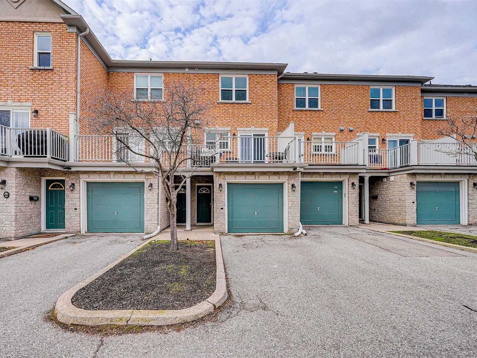 113 Pond Dr, Markham, ON L3T 7V5 | Zillow