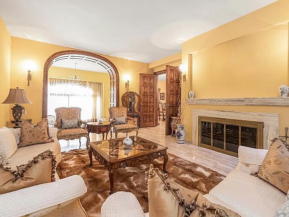 118 Malba Dr, Whitestone, NY 11357 | Zillow