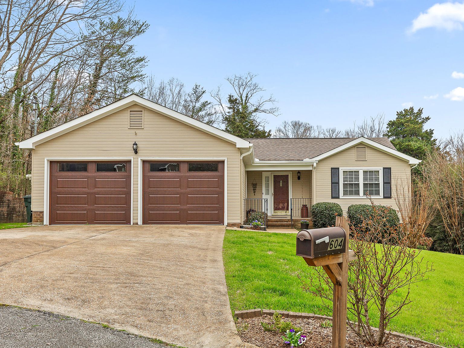 604 Spring Lake Ct, Chattanooga, TN 37415 | Zillow