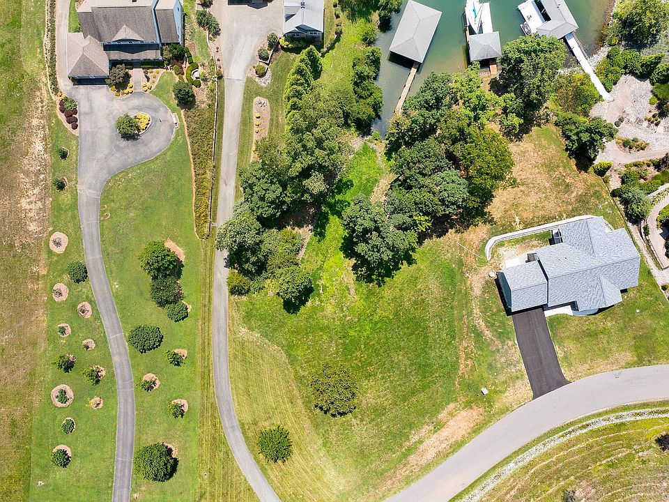 38 Compass Cove Cir, Moneta, VA 24121 | Zillow