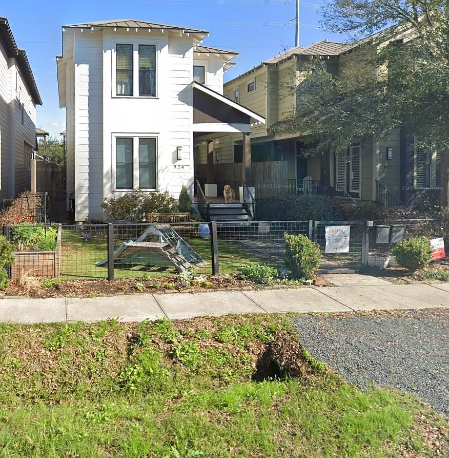 924 Nicholson St, Houston, TX 77008 | Zillow