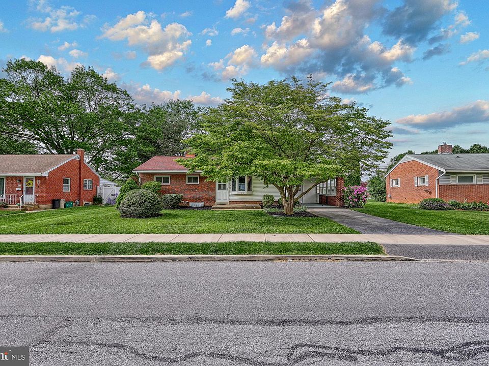 515 E Coover St, Mechanicsburg, PA 17055 | Zillow