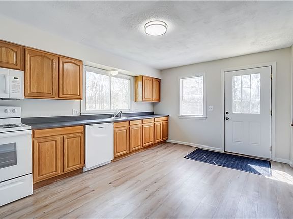 3924 W Walworth Rd APT 2, Walworth, NY 14568 | Zillow