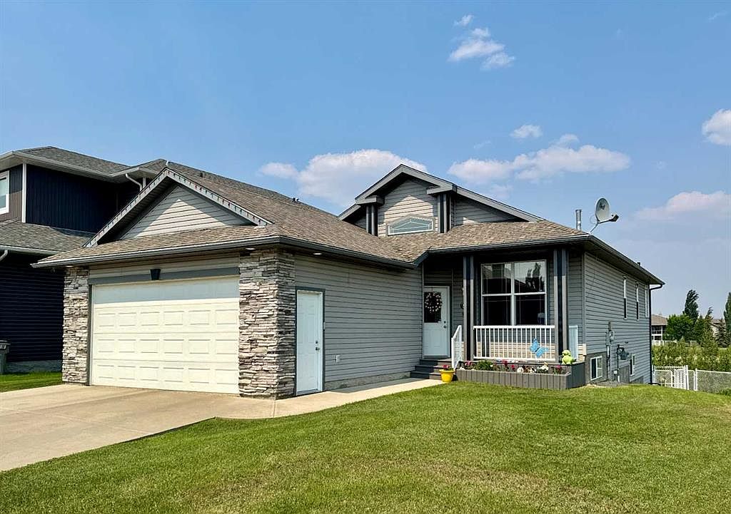 51 SW Pinnacle Lake Dr, Grande Prairie, AB T8W 0A9 | MLS #A2228118 | Zillow