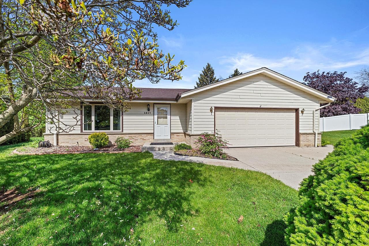 1517 Merry COURT, Port Washington, WI 53074 | Zillow