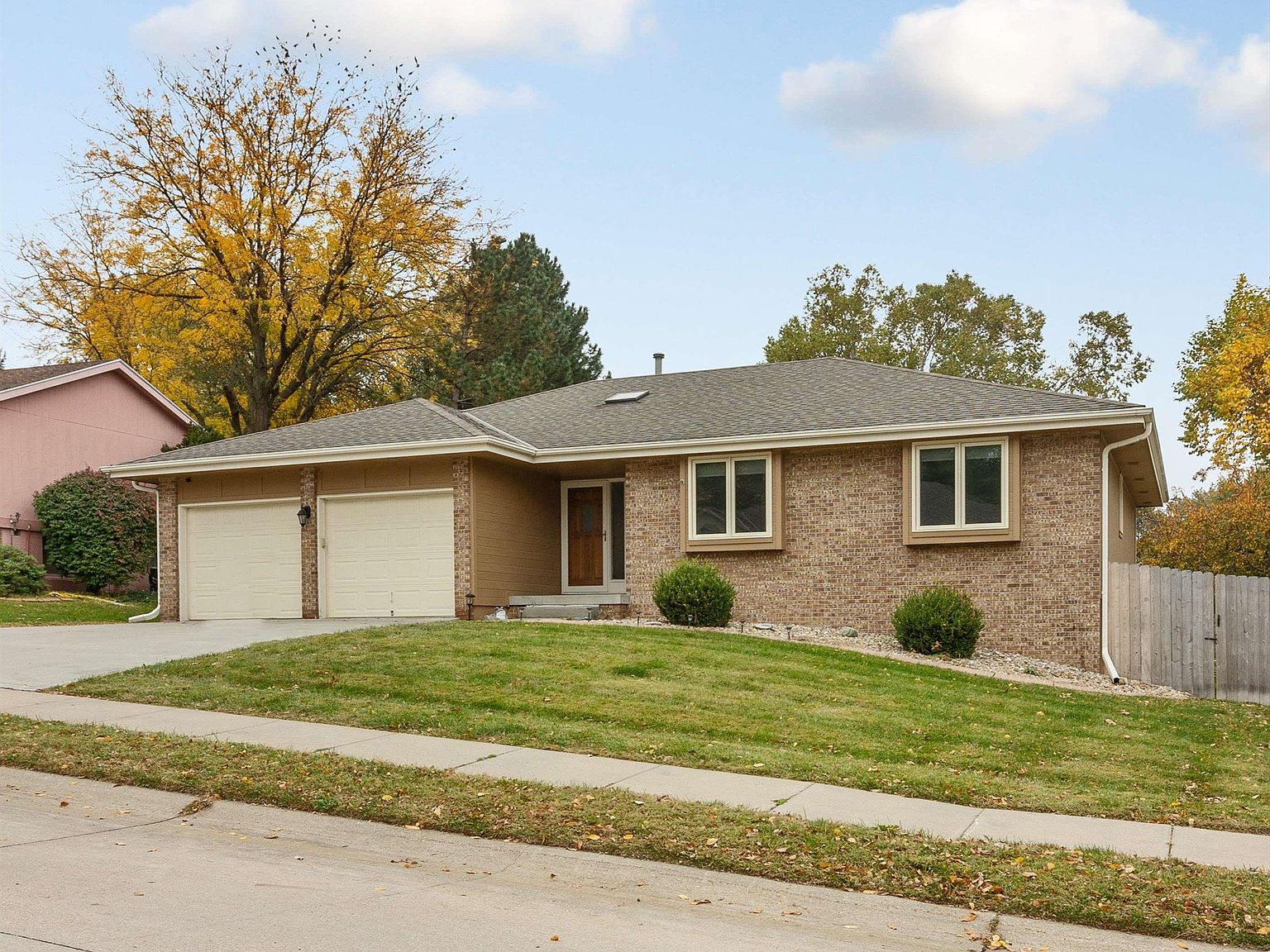 13917 Edna St, Omaha, NE 68138 | Zillow