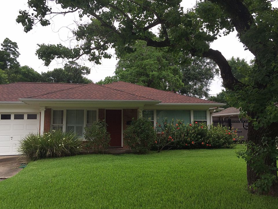 3110 Conway St, Houston, TX 77025 | Zillow