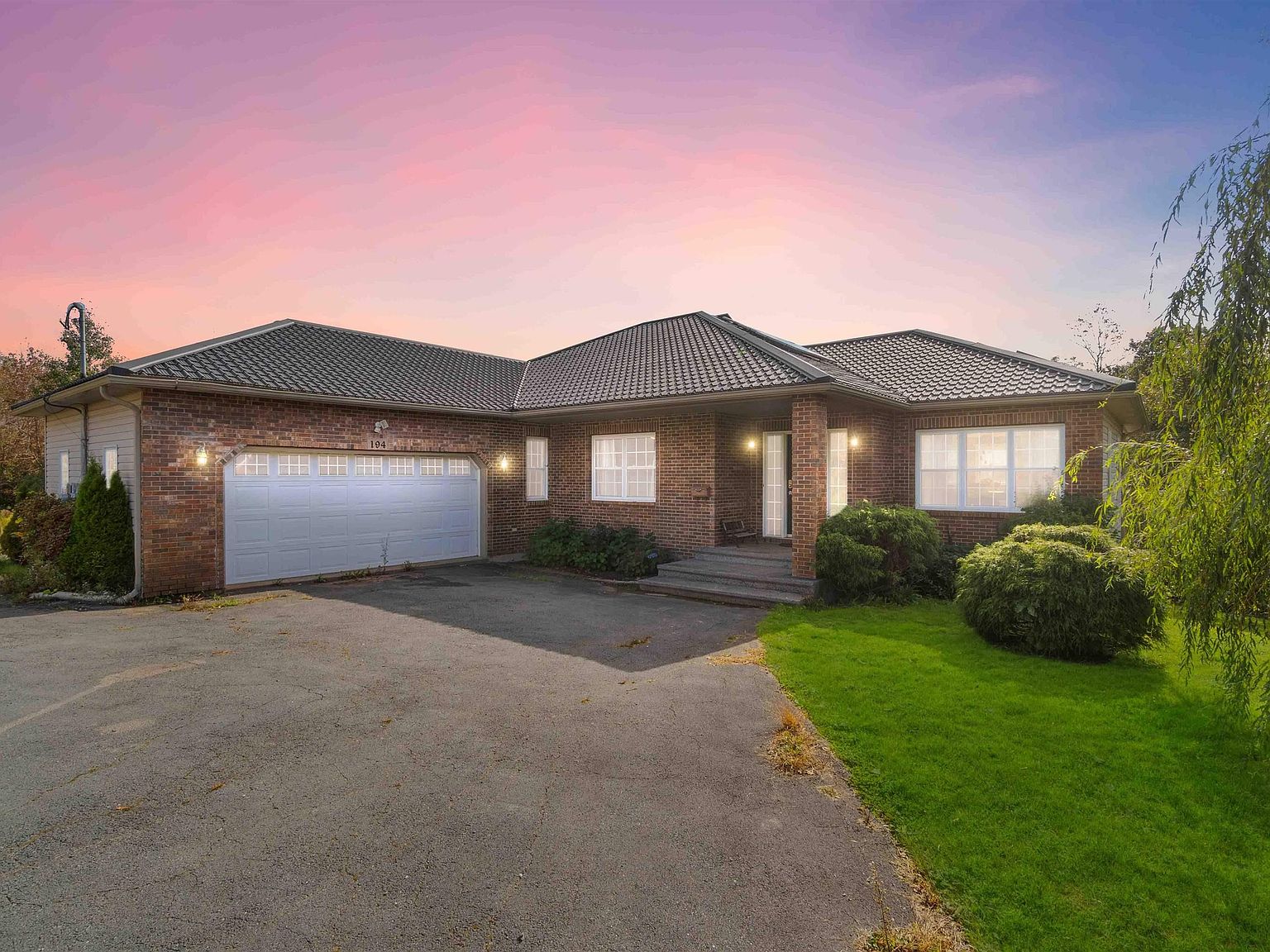 194 Lindforest Ct, Halifax, NS B4E 3J2 | MLS #202400142 | Zillow