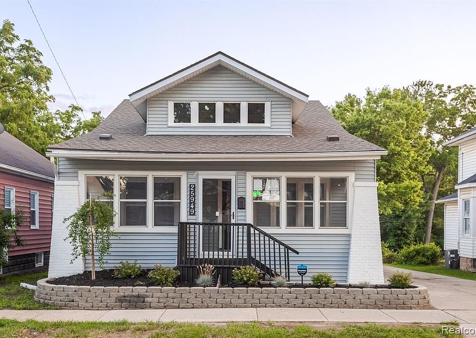 25949 E Huron River Dr, Flat Rock, MI 48134 | MLS #20230054277 | Zillow