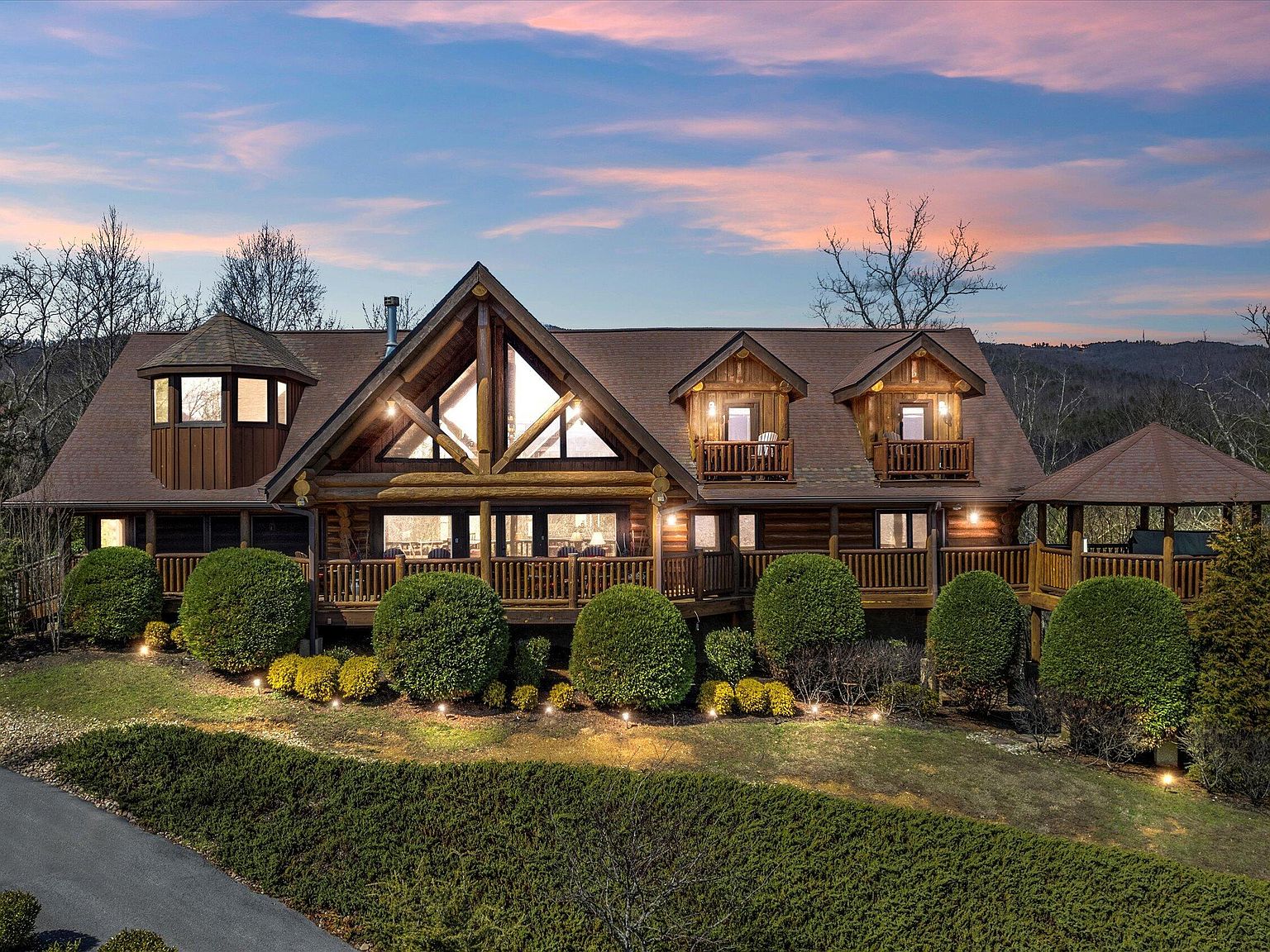 2436 Smoky Vista Way, Sevierville, TN 37862 | MLS #1255393 | Zillow