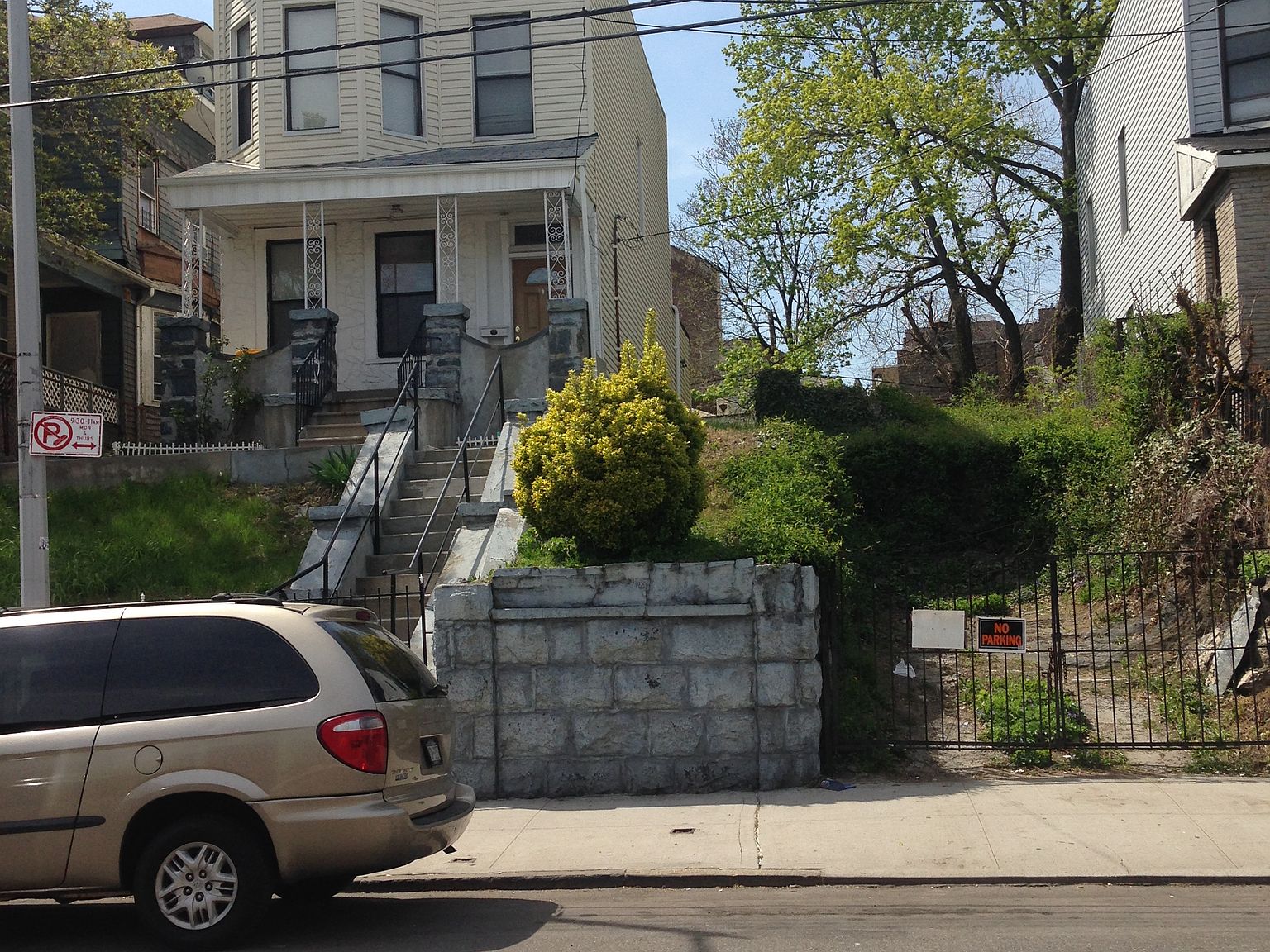 2067 Ryer Ave, Bronx, NY 10457 | Zillow