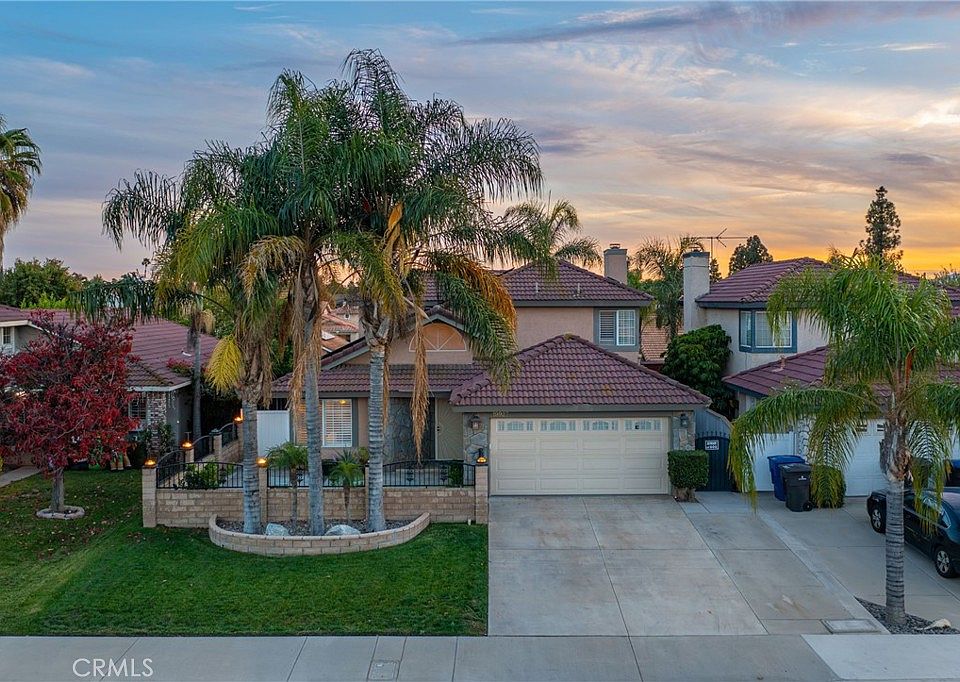 19927 Silvercrest Ln, Riverside, CA 92508 | Zillow