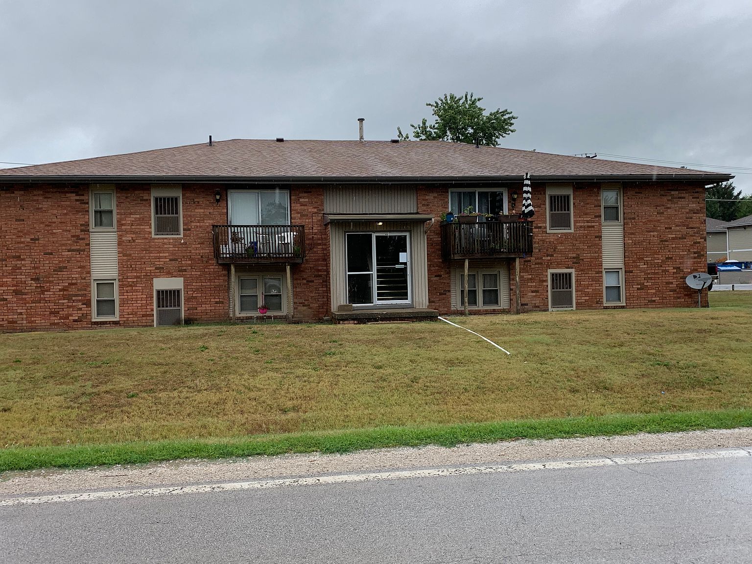1305 4h Park Rd #8, Pontiac, IL 61764 | Zillow