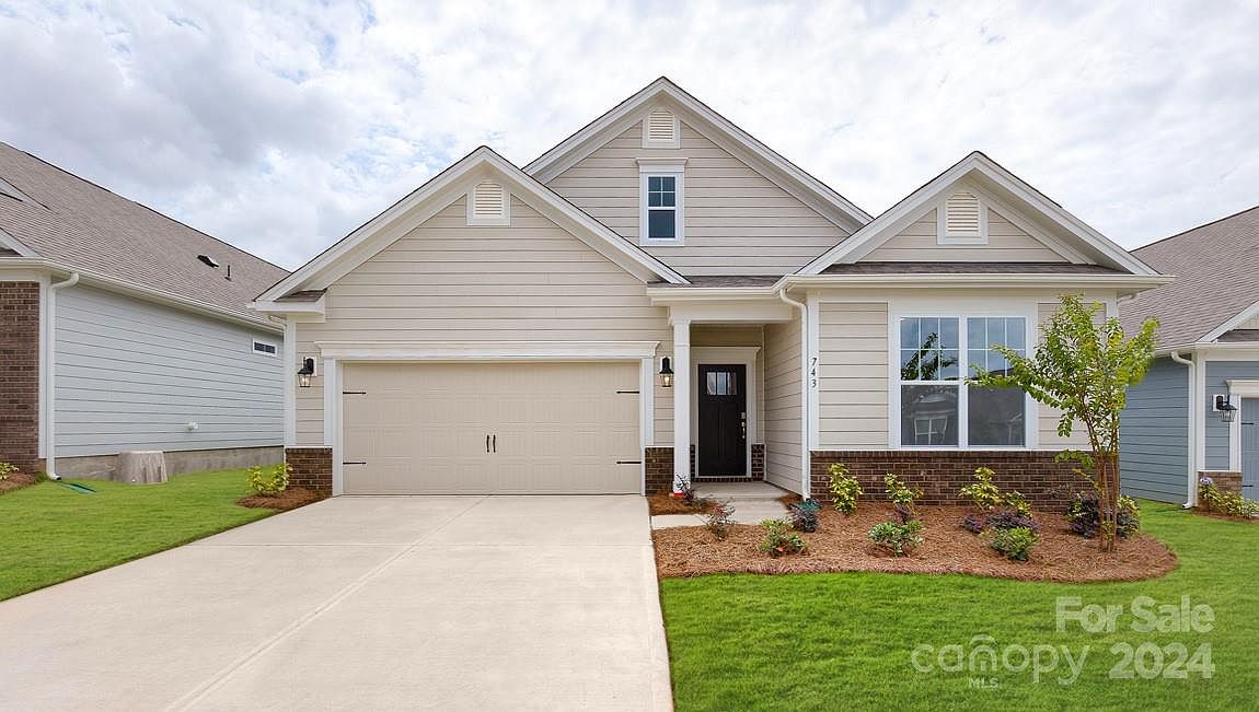505 Fox Cove Rd, Hendersonville, NC 28792 | Zillow