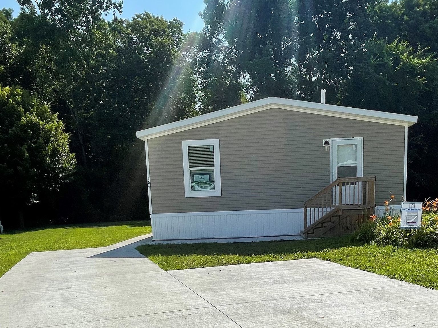 164 Apollo Cir #164, Flushing, MI 48433 | MLS #11198355 | Zillow