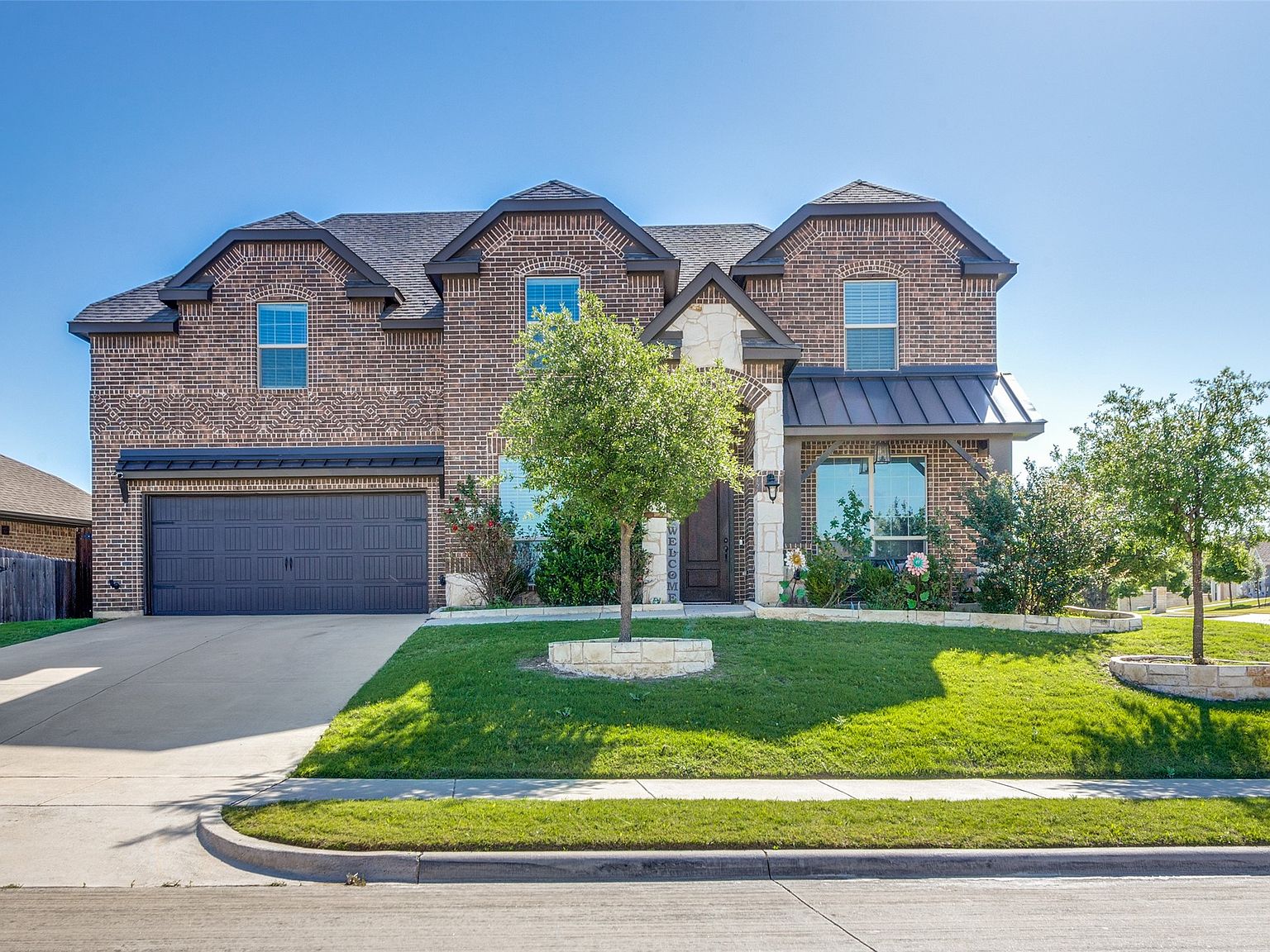 6829 Fire Dance Dr, Benbrook, TX 76126 | MLS #20944589 | Zillow