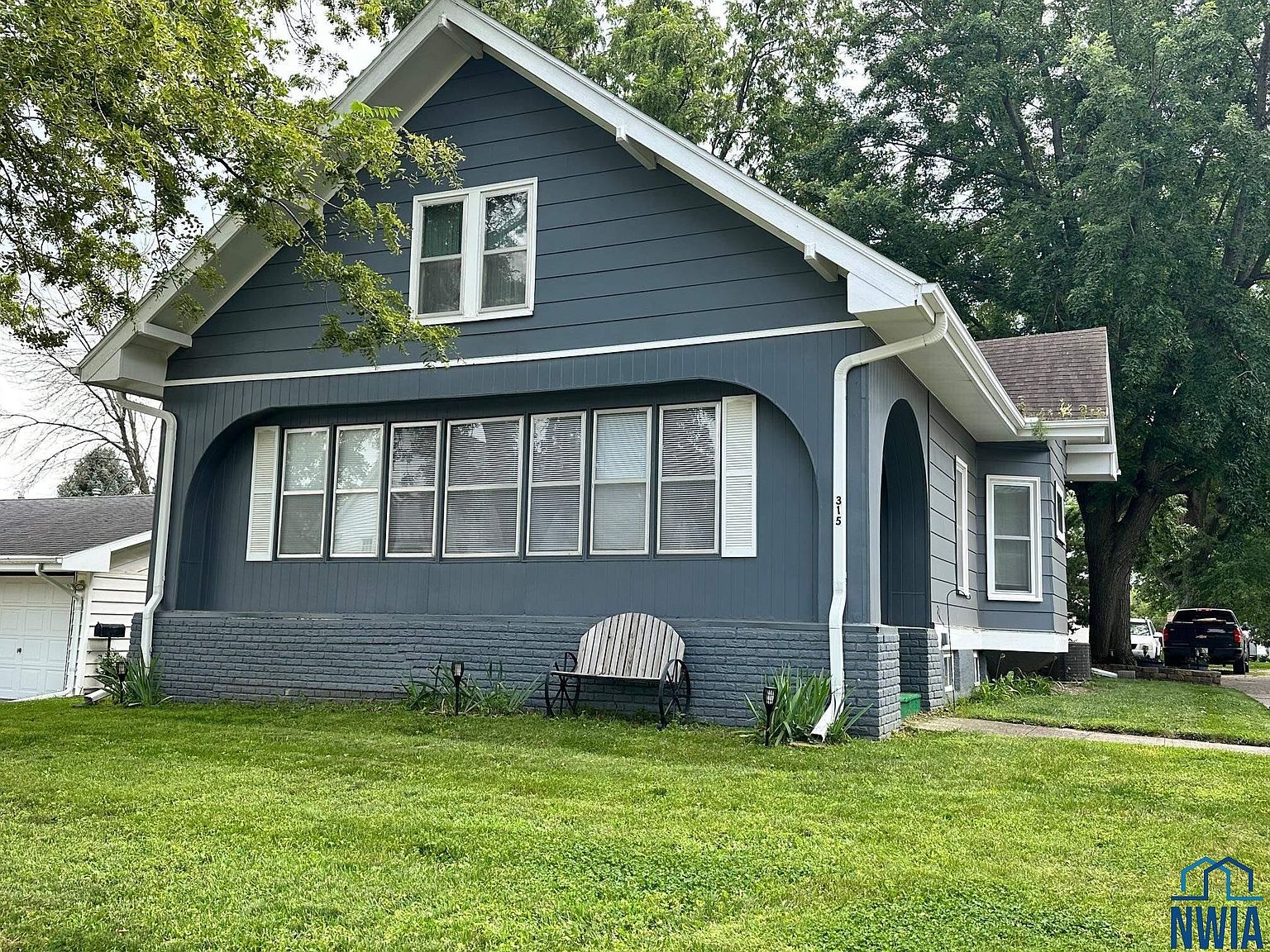 315 1st St NE, Primghar, IA 51245 | Zillow