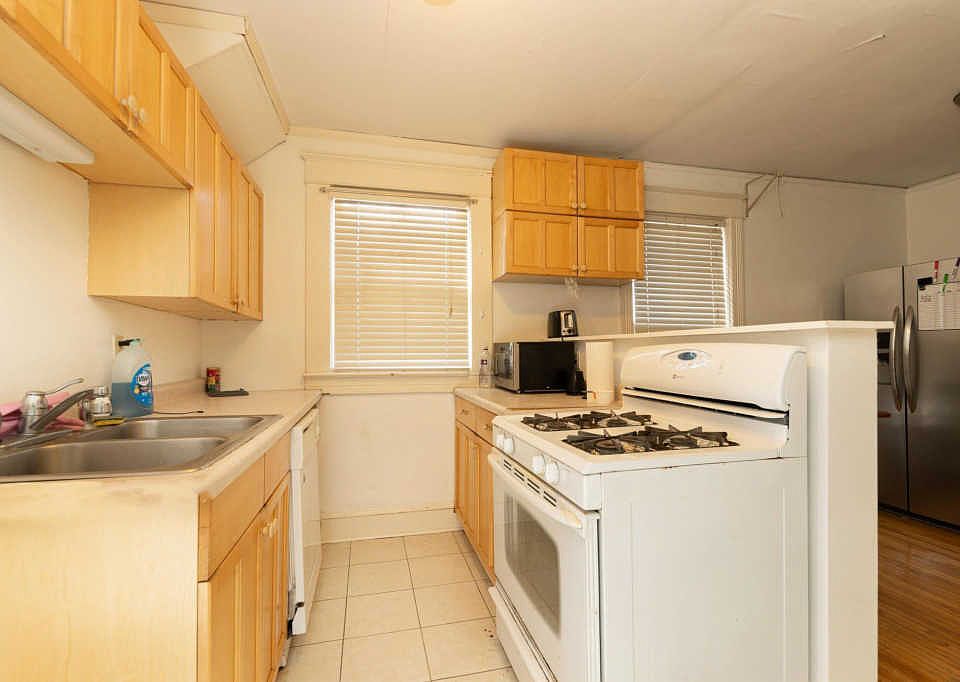 3212 Lyndale Ave S Minneapolis MN | Zillow