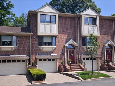 202 Dean Ridge Ct Cranston RI | Zillow