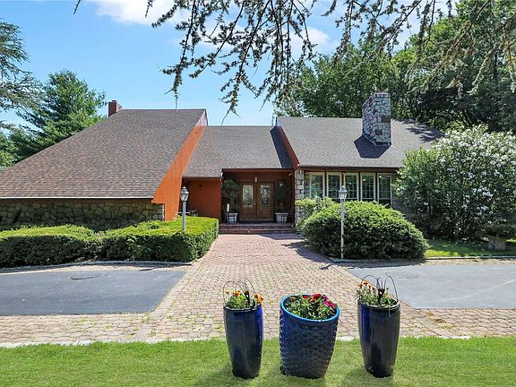 2 Farmwoods Ln Glen Head Ny 11545 Mls 3421042 Zillow