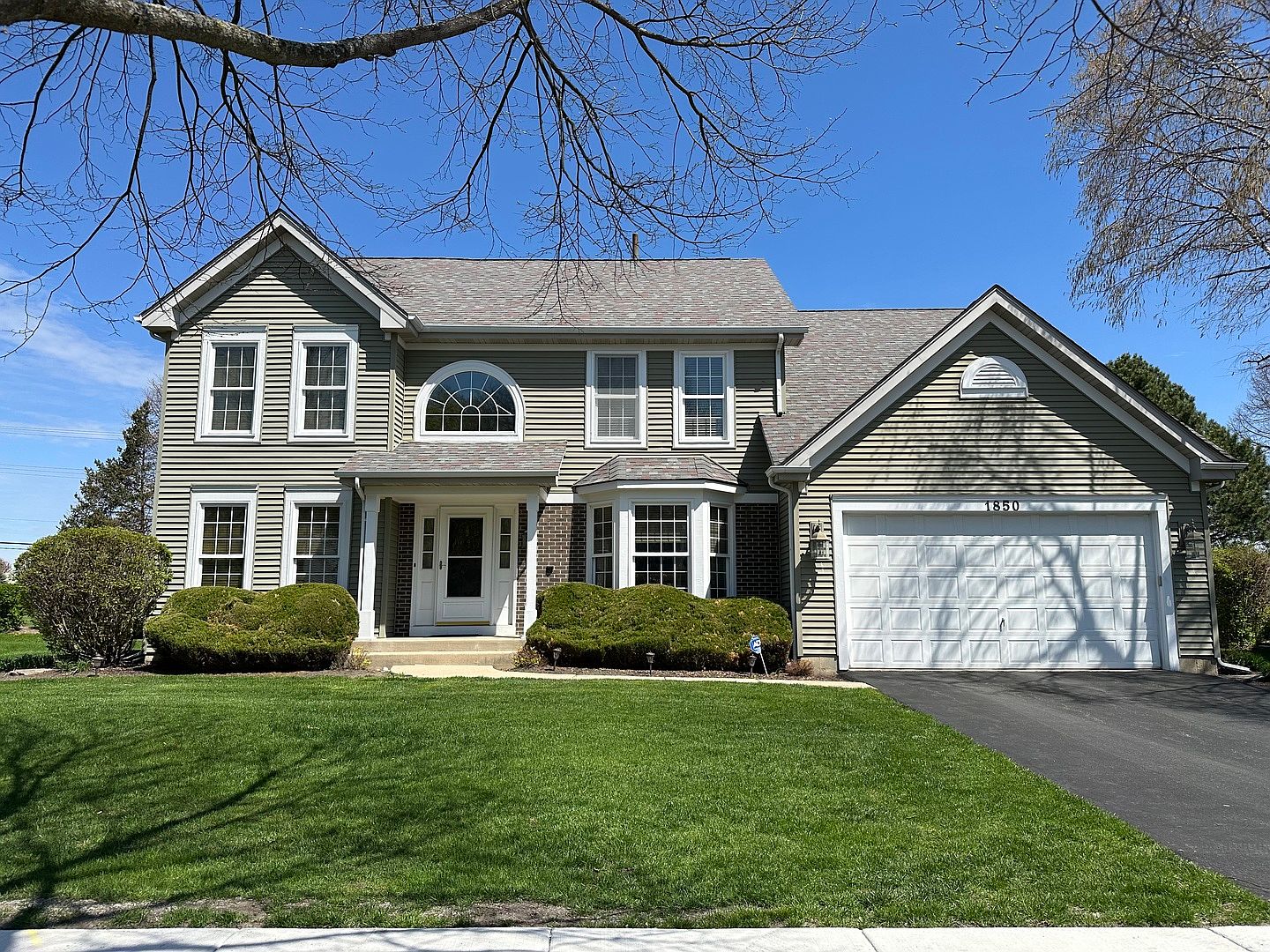 1850 White Oak Dr, Algonquin, IL 60102 | MLS #12368308 | Zillow