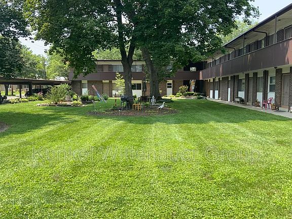 900-101 8th St, Highland, IL 62249 | Zillow