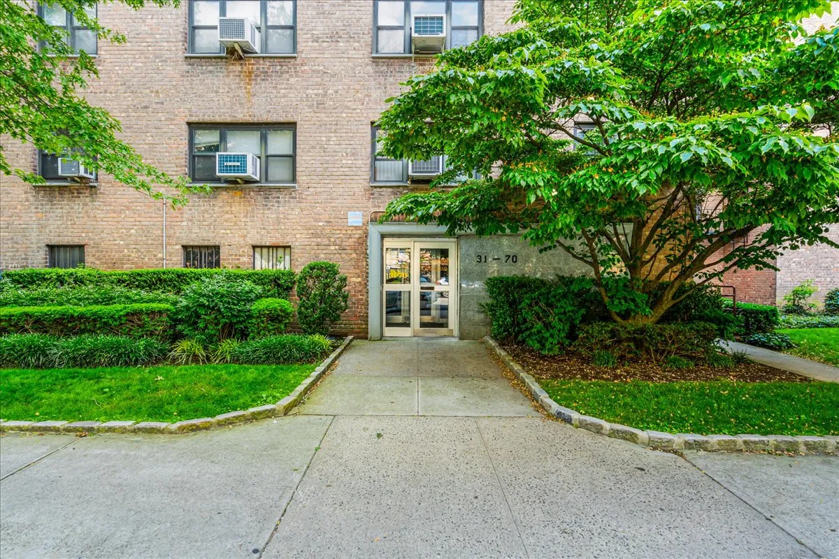 31-70 138th Street #2D in Flushing, Queens | StreetEasy