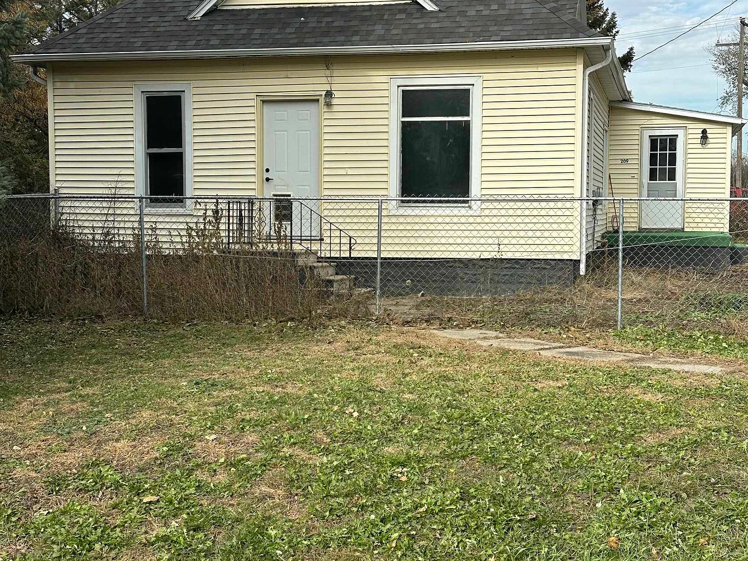209 W 4th St, Belden, NE 68717 | Zillow