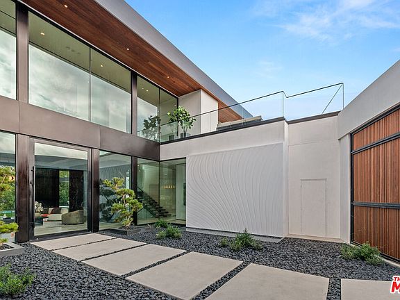 1130 Angelo Dr, Beverly Hills, CA 90210 | MLS #23-290237 | Zillow