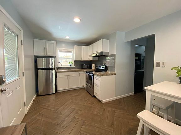 1574 N Alaniu Pl #B, Kihei, HI 96753 | Zillow