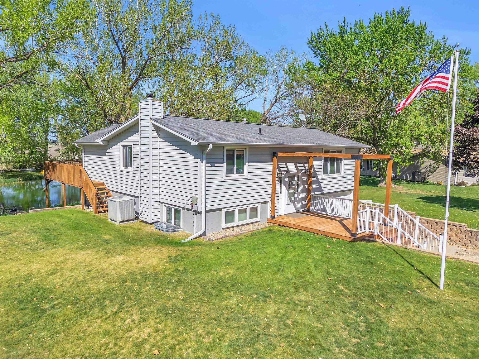 26 El Charman Lake Pl, Gibbon, NE 68840 | Zillow