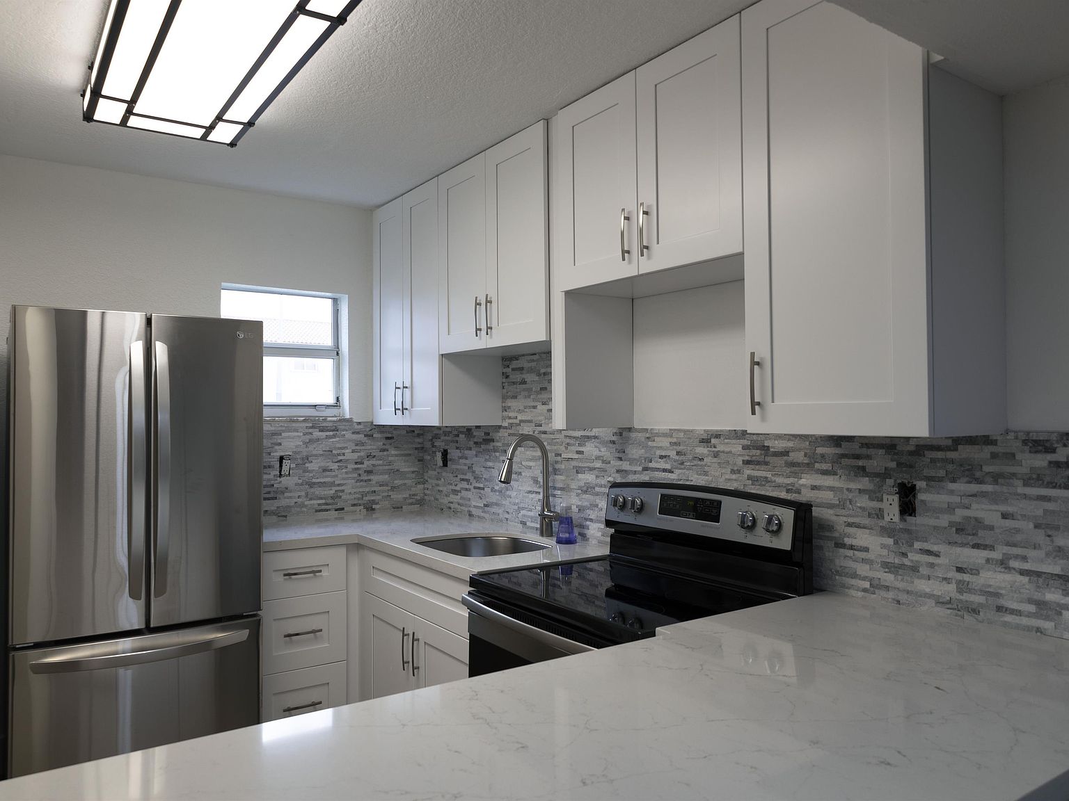 8025 NW 8th St APT 1, Miami, FL 33126 | Zillow