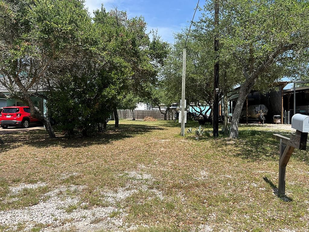 724 N Kossuth St, Rockport, TX 78382 | MLS #148234 | Zillow