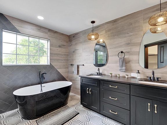 6440 Knoll Ridge Dr, Dallas, TX 75249 | Zillow