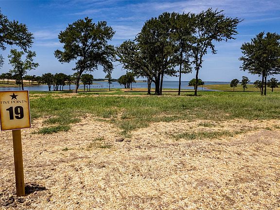 19 Lakeshore Ter, Windom, TX 75492 | MLS #20665737 | Zillow